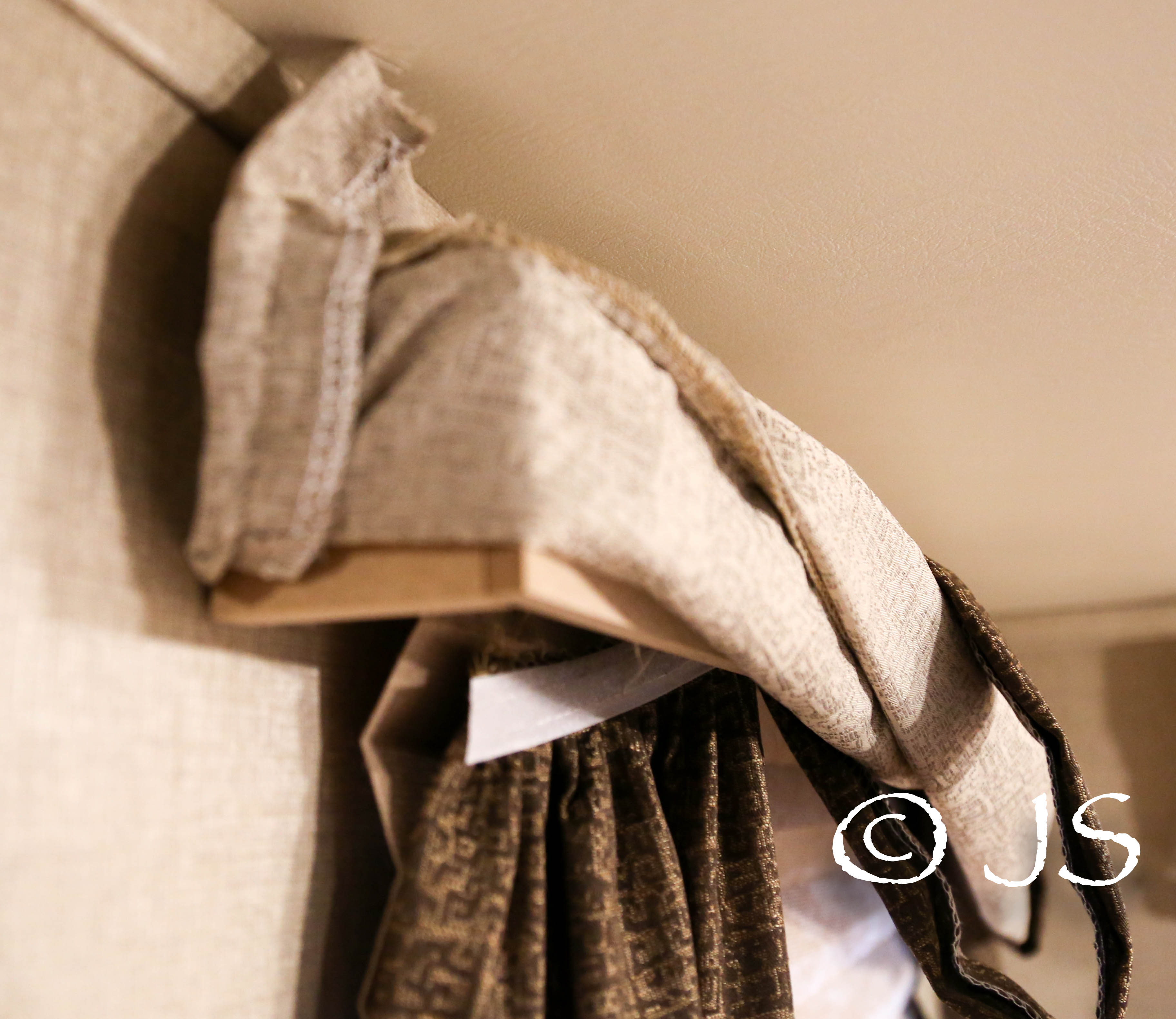 Guide 1: Making Your RV Homier with Curtains – Roaming Free In An RV